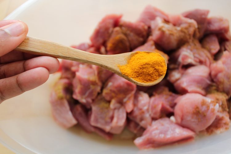 Voici comment faire un savoureux sauté de porc au coco