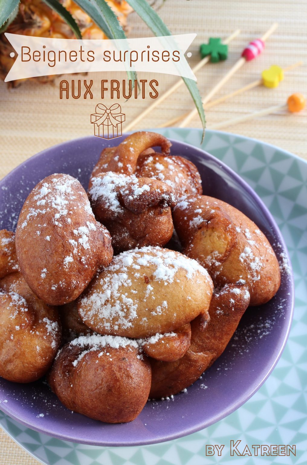 De délicieux beignets garnis de fruits juteux et parfumés