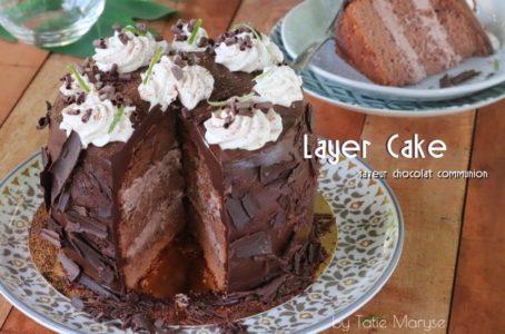 Un layer cake chocolat communion au bon goût de Antilles